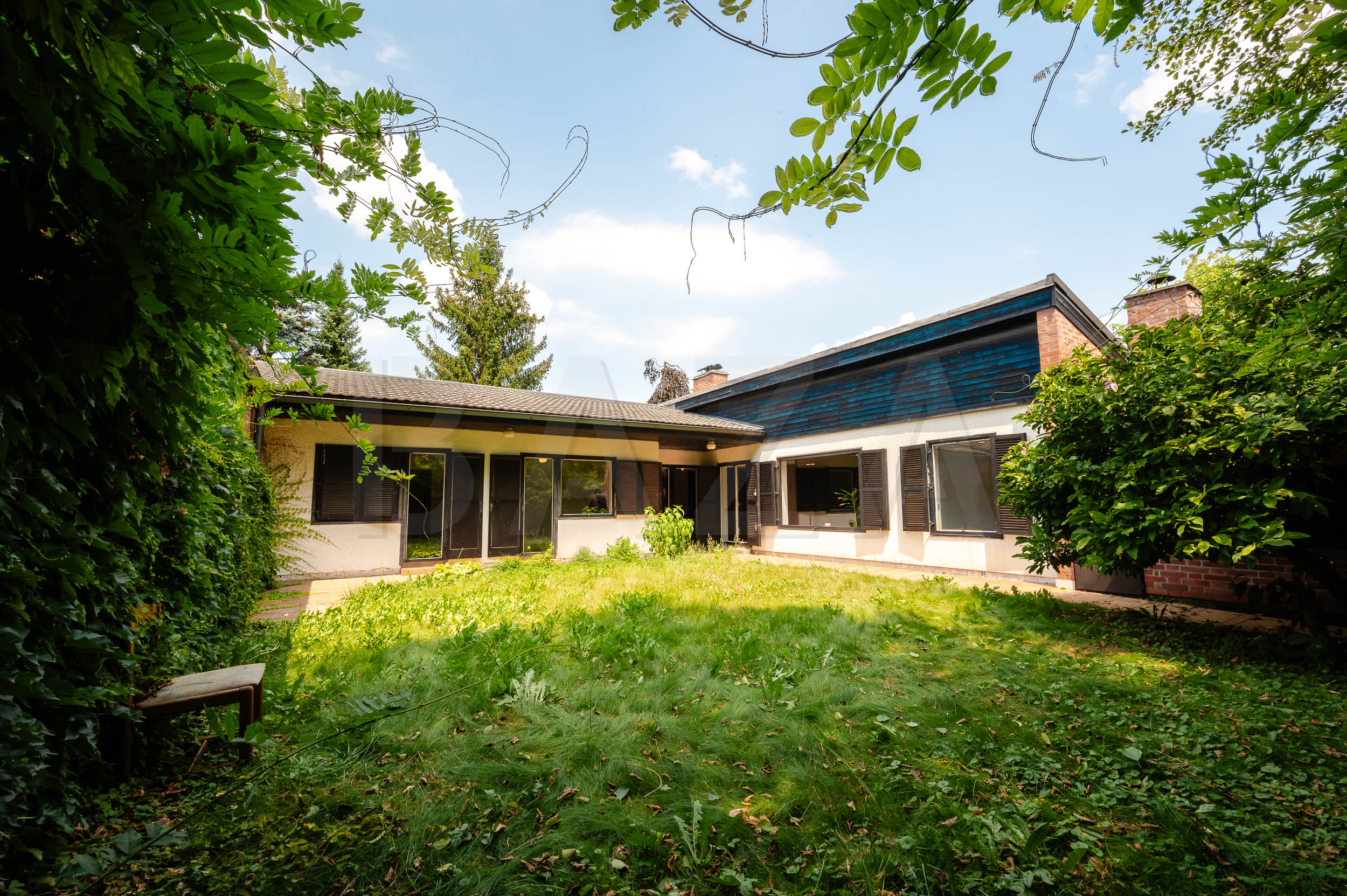 Atrijska vrstna hiša, Ljubljana Murgle - BAZA realestate